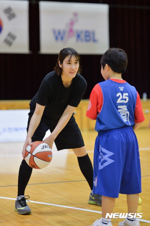 [WKBL]2017 유소녀 농구캠프 성료 :: 공감언론 뉴시스