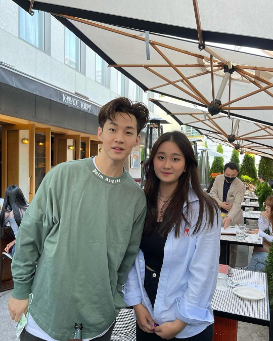 안정환 딸 리원, 헨리 옆 수줍은 소녀 "아빠 최고"