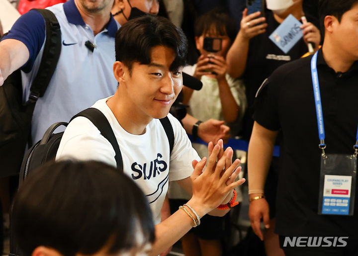 Okay, here are a few options for an SEO meta title for the post "Son ...