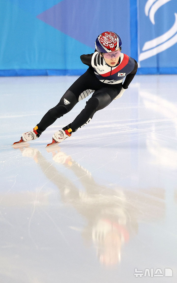 최민정, 쇼트트랙 여자 1000m 金 '3관왕'…김길리銀[하얼빈AG] :: 공감언론 뉴시스