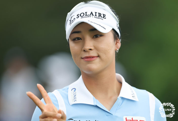 '50홀 노보기' 윤이나, KLPGA 제주삼다수 3R 2위…경기 일몰 순연 :: 공감언론 뉴시스