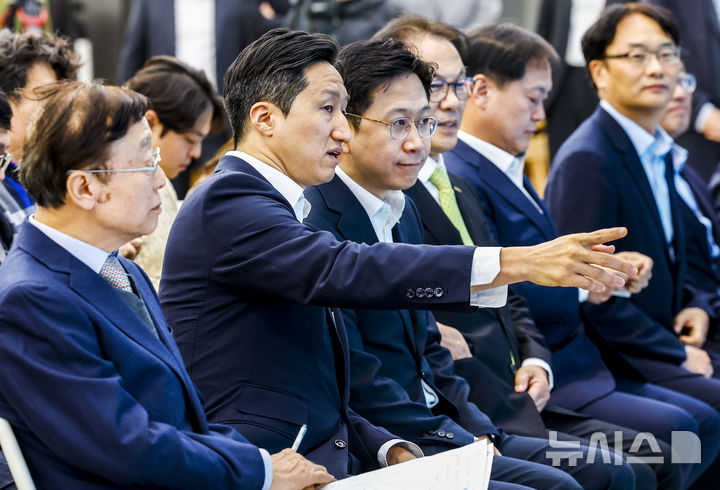 HD현대-UNIST 등 조선-해양 산업AI MOU 체결 [뉴시스Pic]